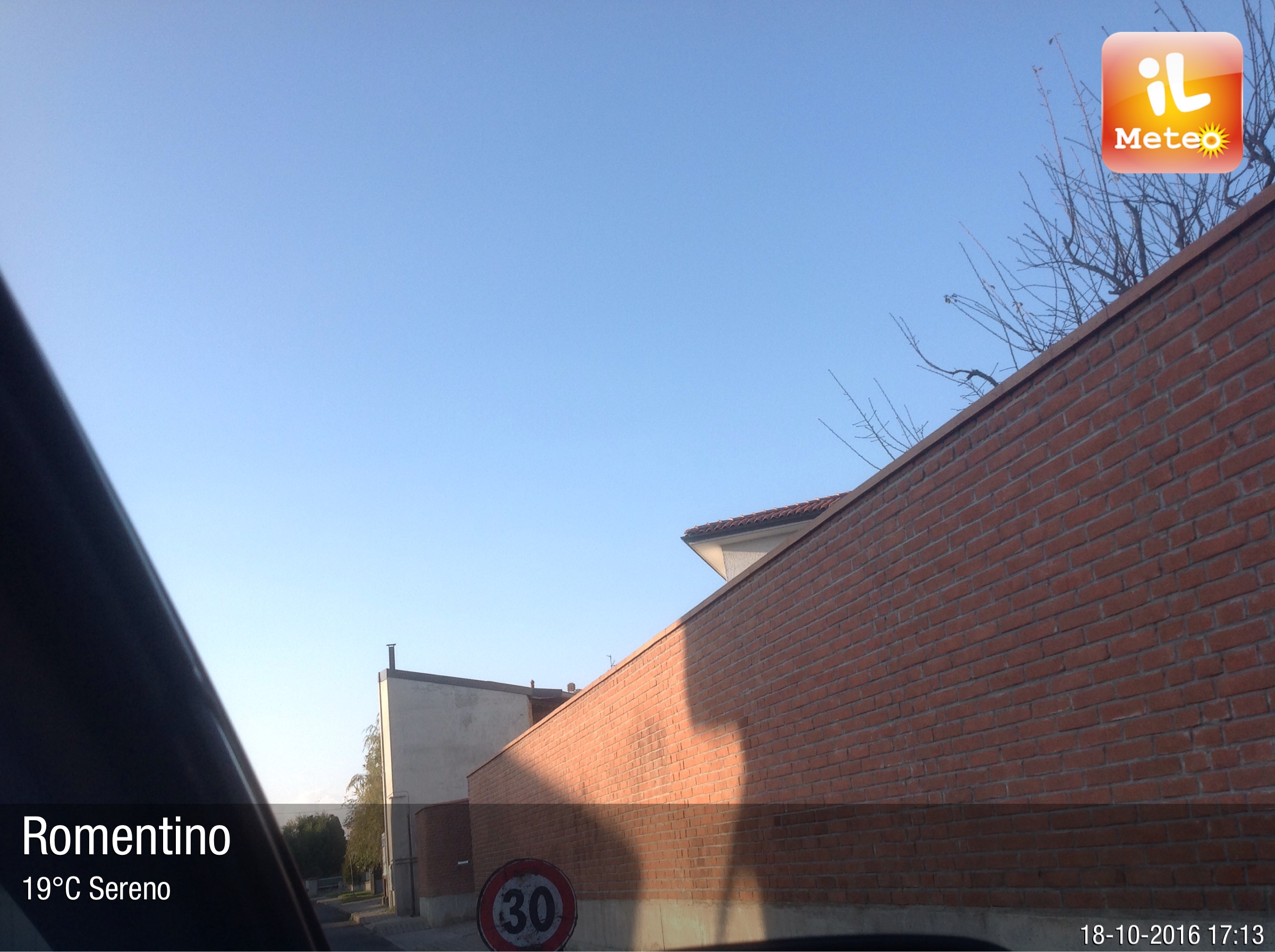 Foto meteo - Romentino - Romentino ore 17:14 » ILMETEO.it